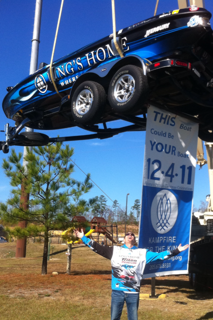 Randy Howell’s charity boat lift - Bassmaster