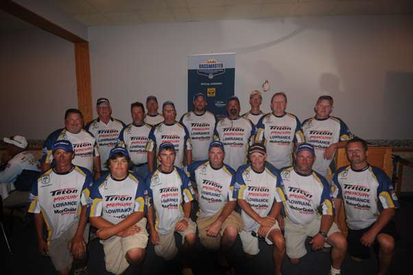 8 state teams battle on Mighty Miss - Bassmaster