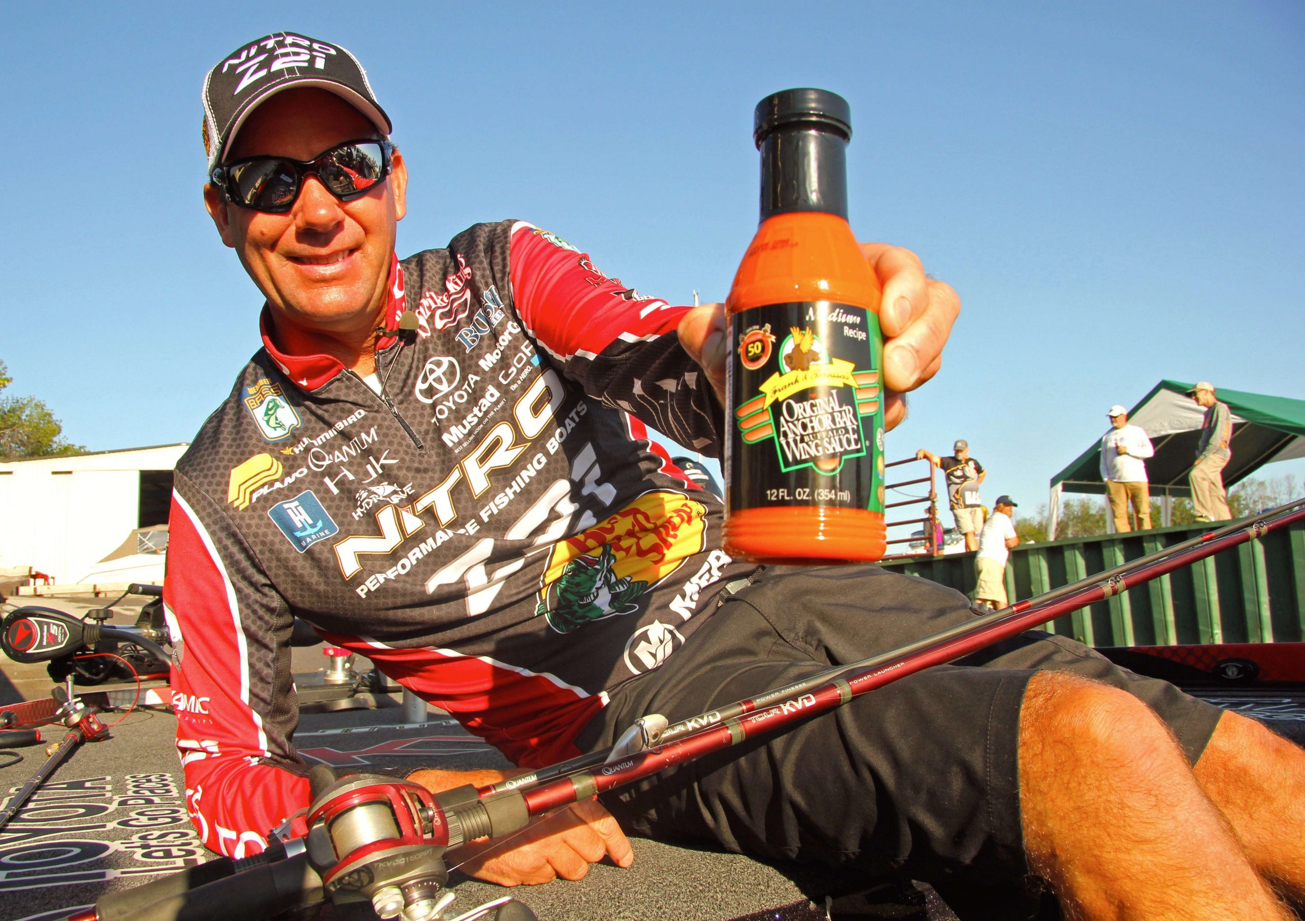 VanDam claims Davy Hite makes world’s best chicken wings - Bassmaster