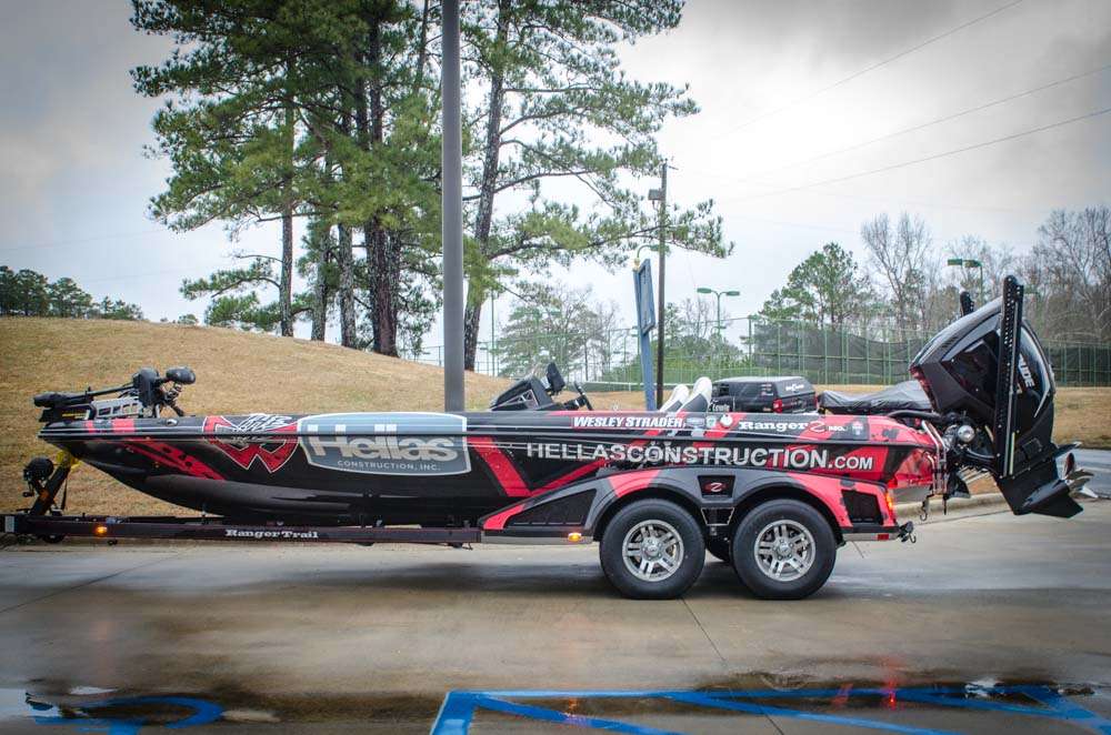 Elites show off 2018 boat wraps - Bassmaster