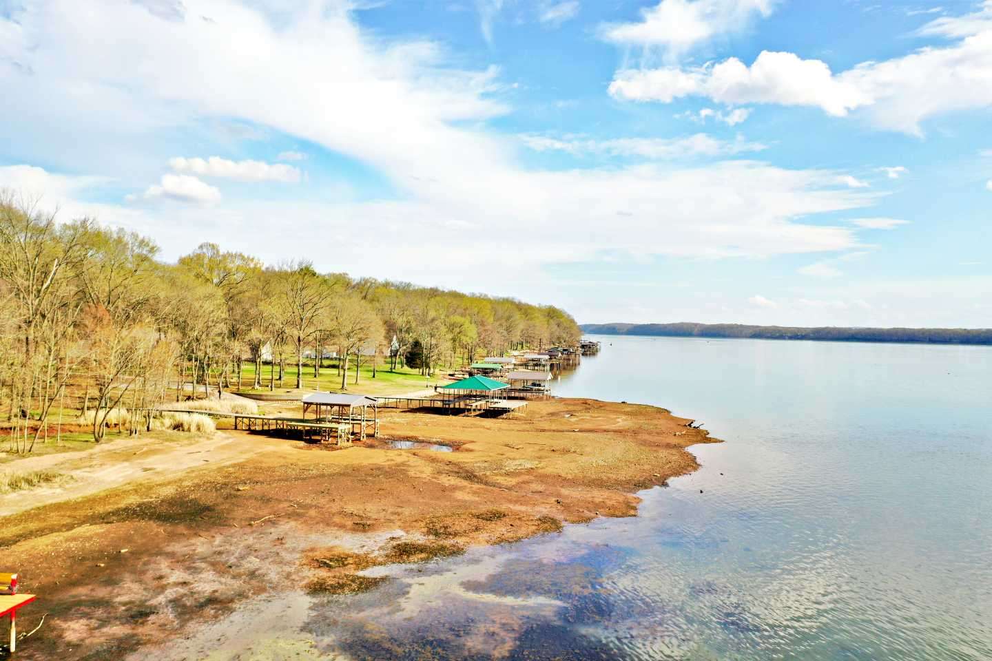 Pickwick Lake from the air - Bassmaster