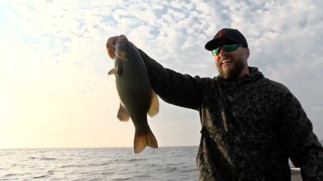 Brett Cannon gets going on Day 2 - Bassmaster